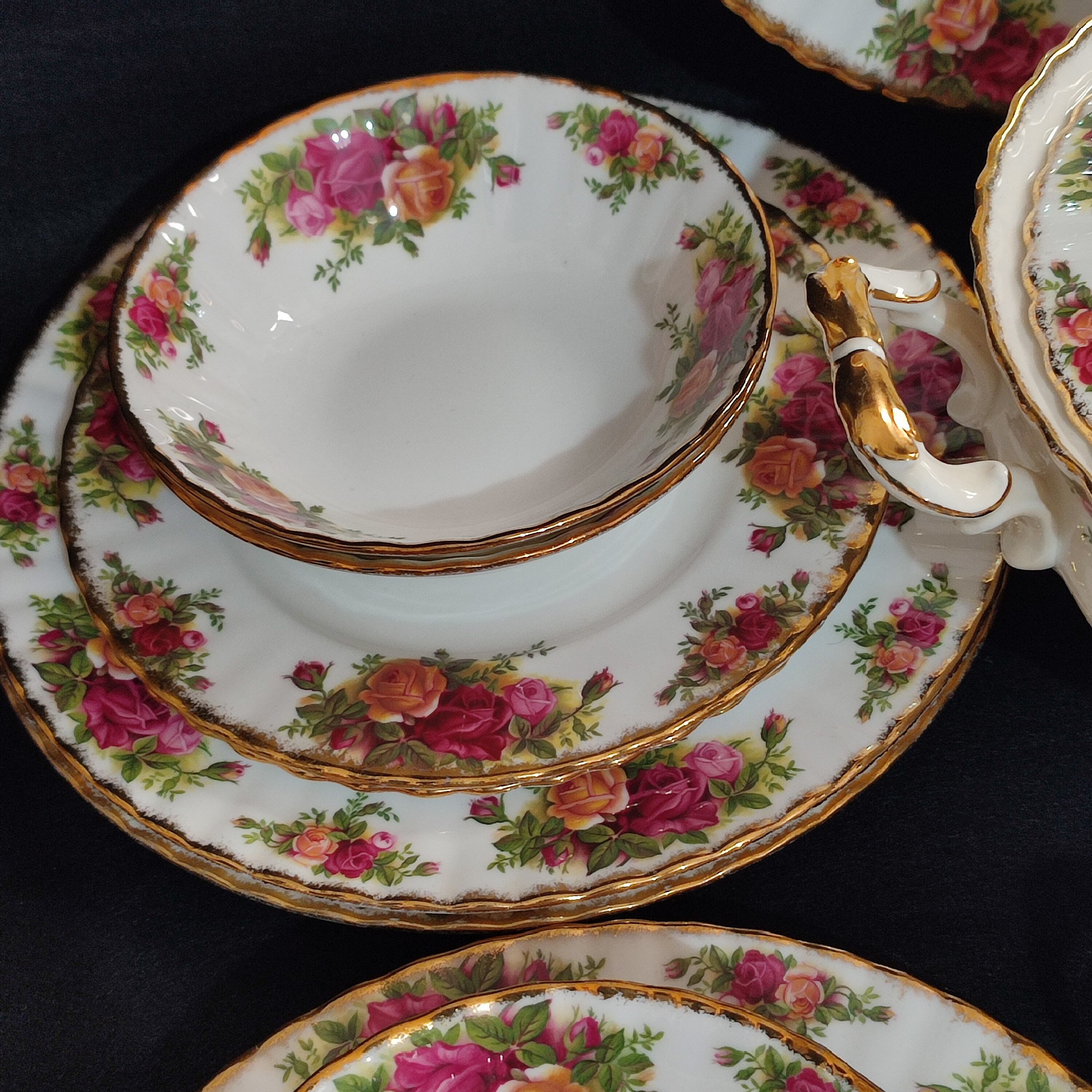 Vintage Royal Albert Old Country Roses Dinner Set 24 Pieces Fine Bone ...