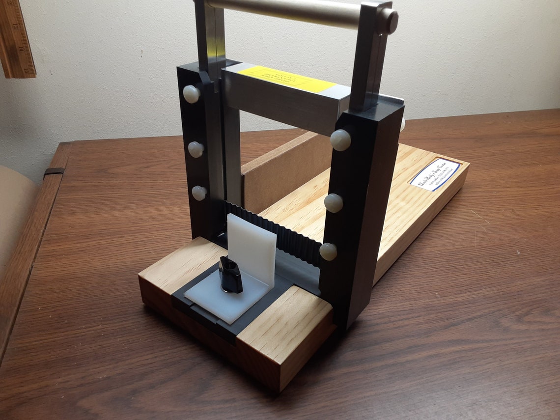 Uncle Andy's Soap Cutter - WIDE Wavy and Straight Blade Soap Loaf ...