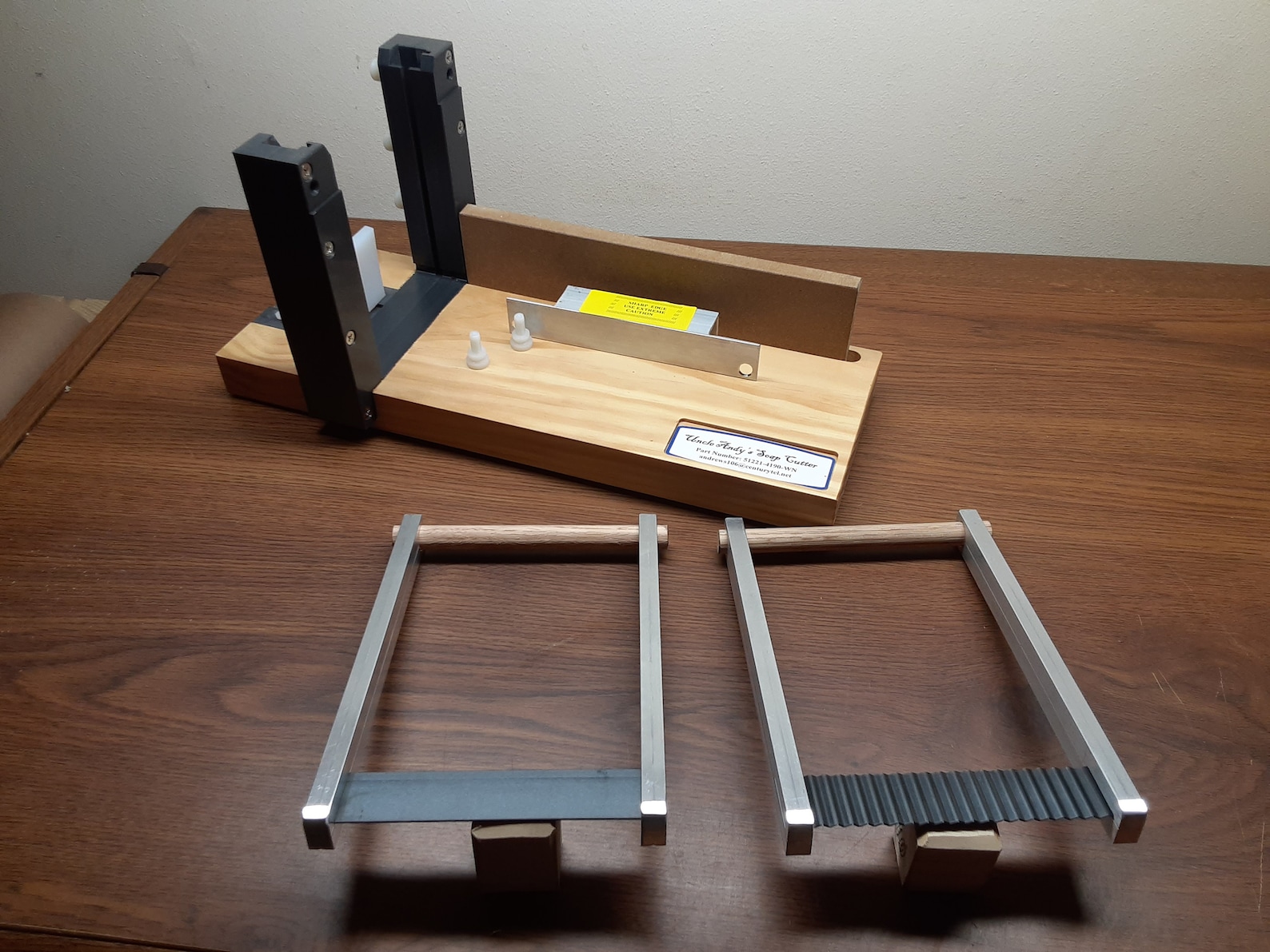 Uncle Andy's Soap Cutter - WIDE Wavy and Straight Blade Soap Loaf ...