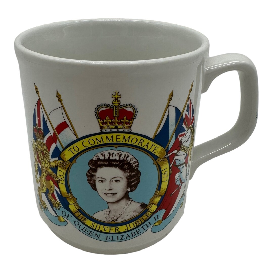 Queen Elizabeth II Silver Jubilee 1952 1977 Crown China Mug England ...
