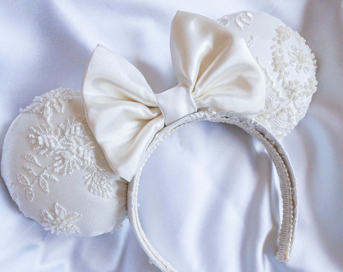 Bridal Beaded Floral Minnie Ears - Ivory Wedding Minnie Ears - Off ...