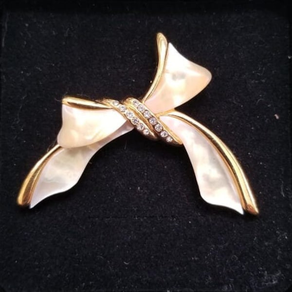 Butler Brooch - Etsy