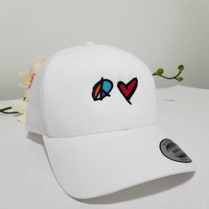 Love Hat - Etsy