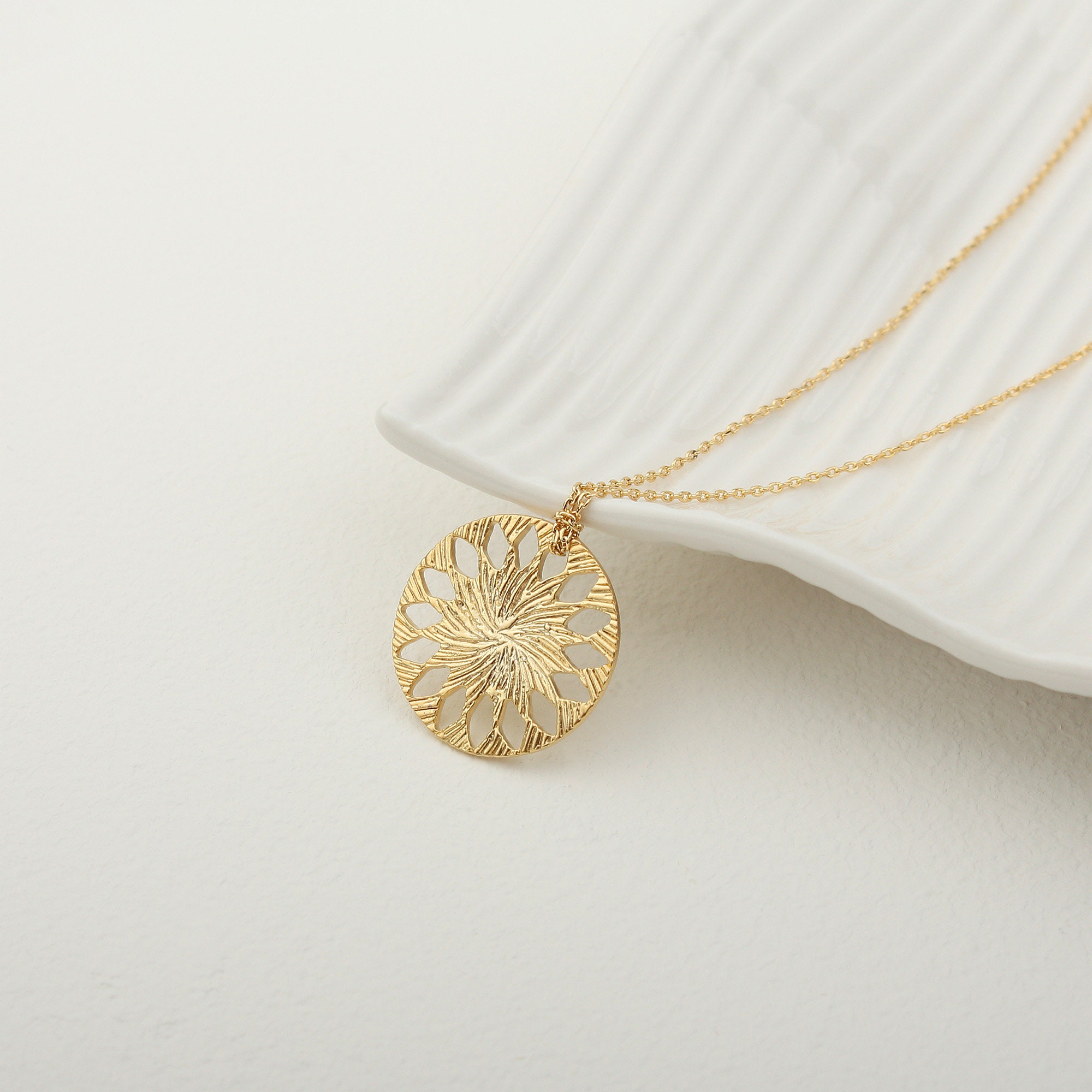 Matte Gold Sun Necklace Vintage Gold Solar Medallion Sunbeam - Etsy