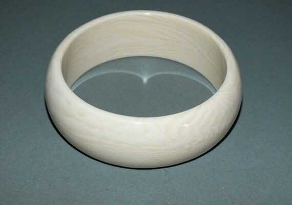 Ivory Structure Design Resin Mixed With Fish Bone Bangle - Etsy