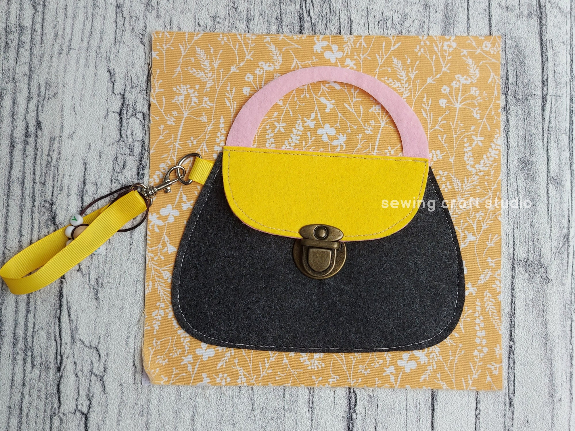 PDF SVG Lock and Unlock the Handbag Quiet Book Pattern With - Etsy