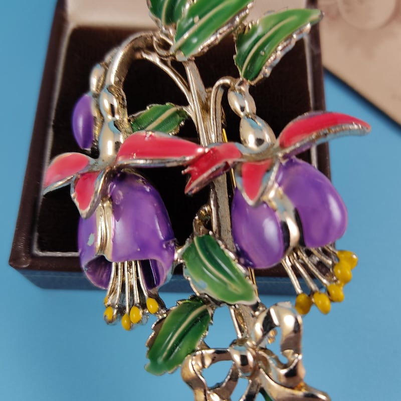 Brooch Signed "exquisite" - Etsy