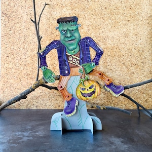 Frankenstein Articulated Paper Doll: DIY Halloween Puppet With Stand ...