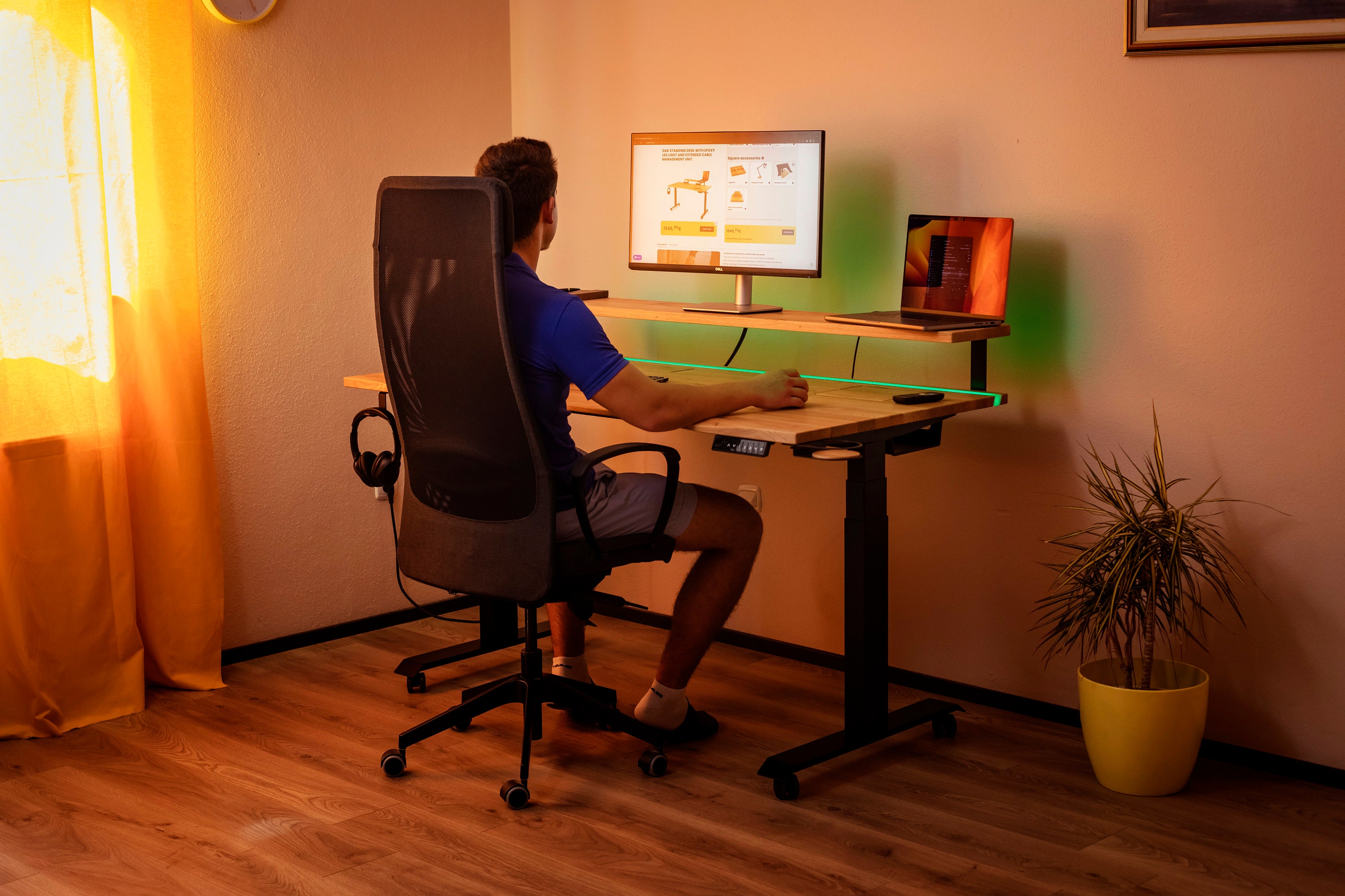 Height-adjustable Walnut Desk Work Desk With Integrated Epoxy LED Light ...