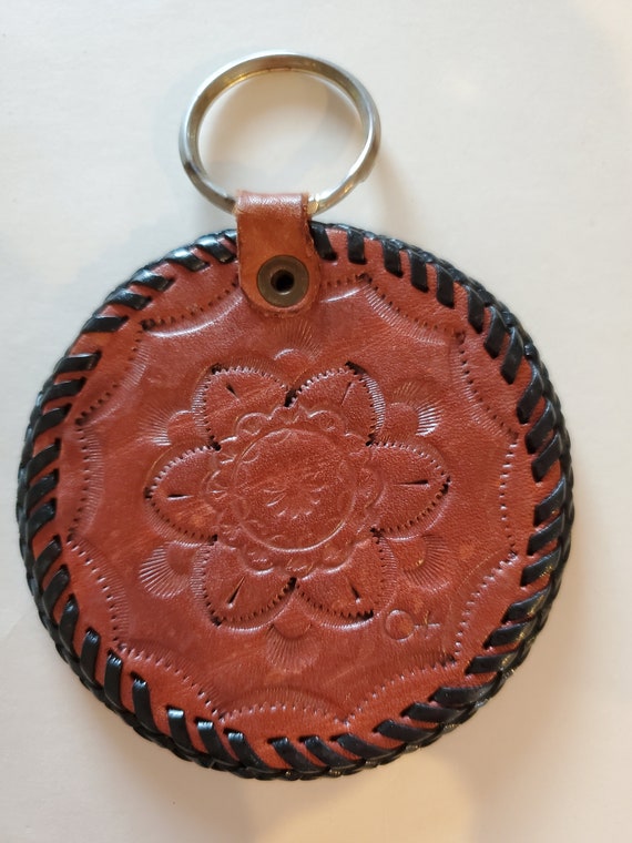 Vintage keychain leather tooled - Gem
