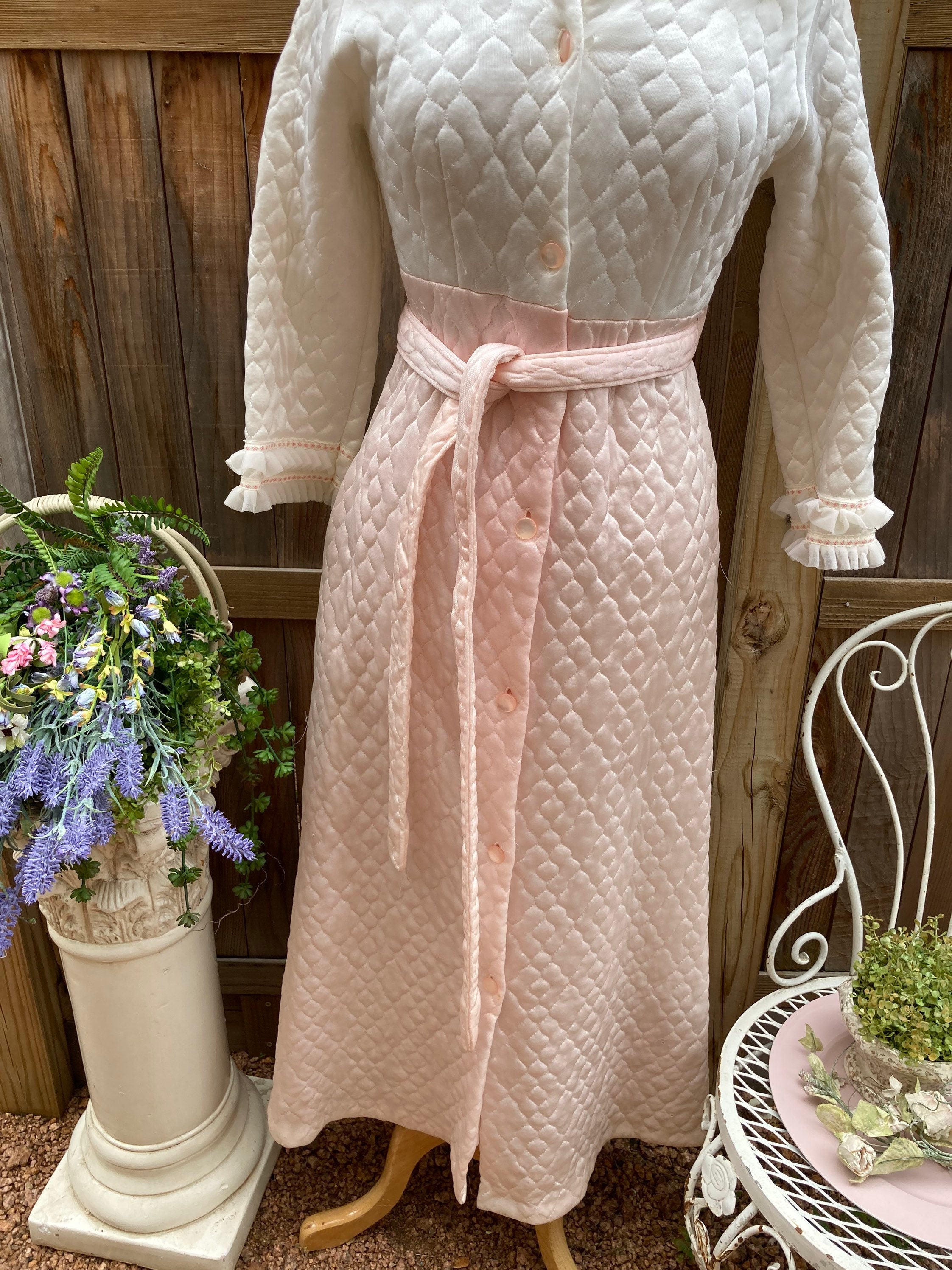 Vintage Quilted Robe Womans Vintage Quilted Robe June Cleaver Etsy