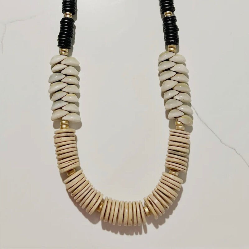 Chunky Wood Shell Necklace - Etsy