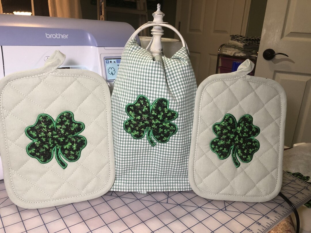 Embroidered Shamrock Kitchen Set - Etsy