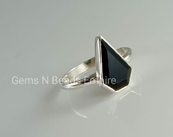 Hand Shaped Ring - Etsy