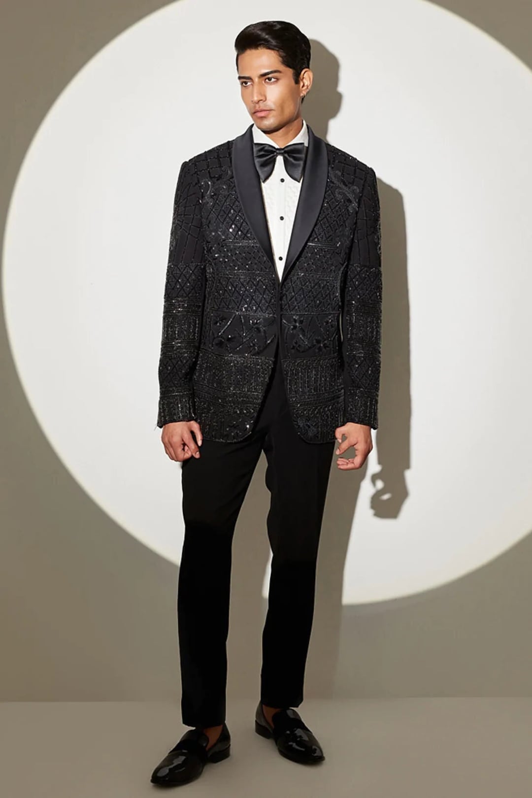 Hand Embroidered Fancy Tuxedo Suit for Men | Wedding Wear Tuxedo Suit ...
