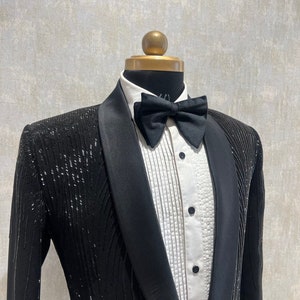 Hand Embroidered Fancy Tuxedo Suit for Men | Wedding Wear Tuxedo Suit ...