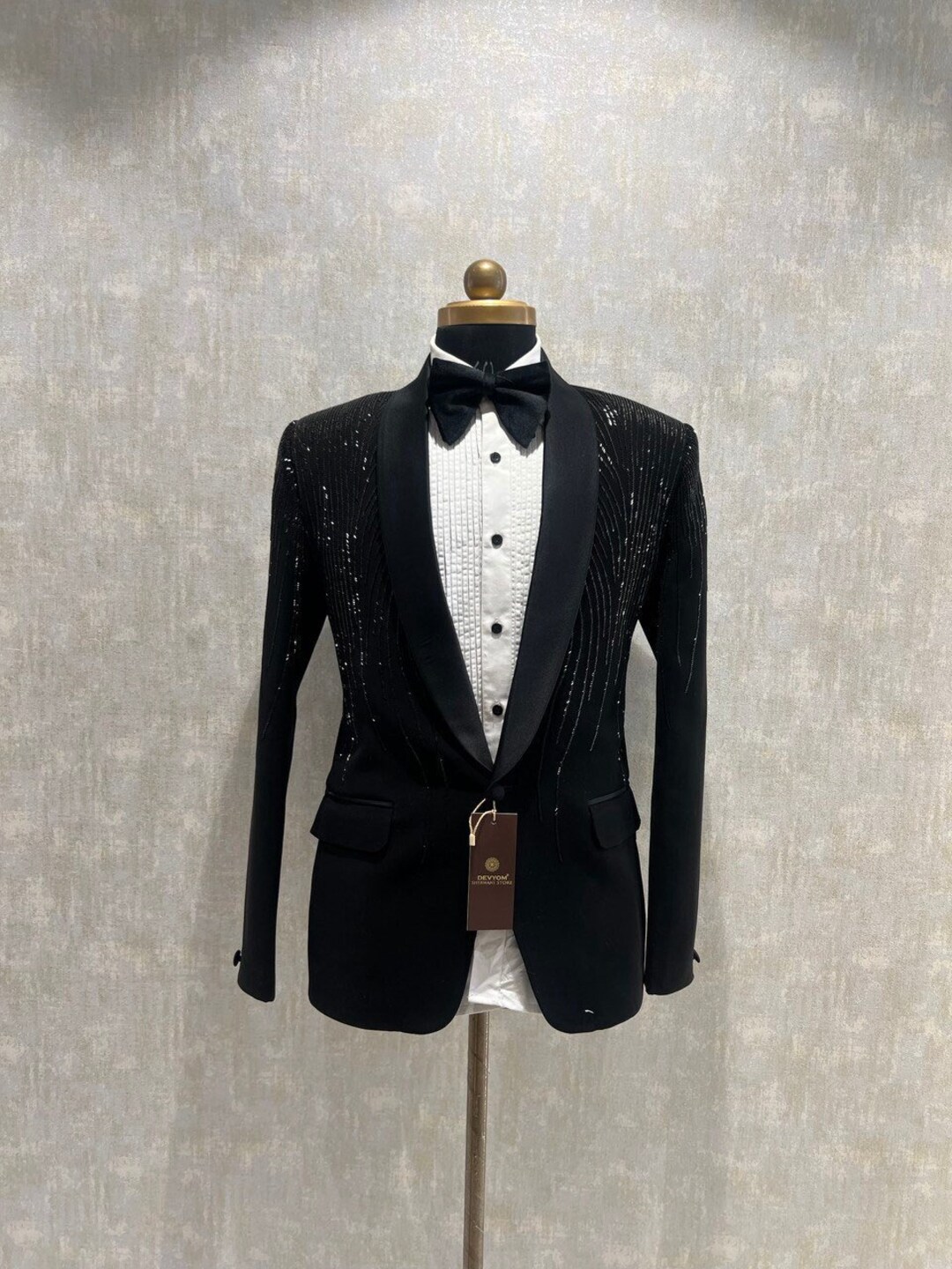 Hand Embroidered Fancy Tuxedo Suit for Men | Wedding Wear Tuxedo Suit ...