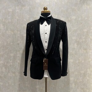 Hand Embroidered Fancy Tuxedo Suit for Men | Wedding Wear Tuxedo Suit ...