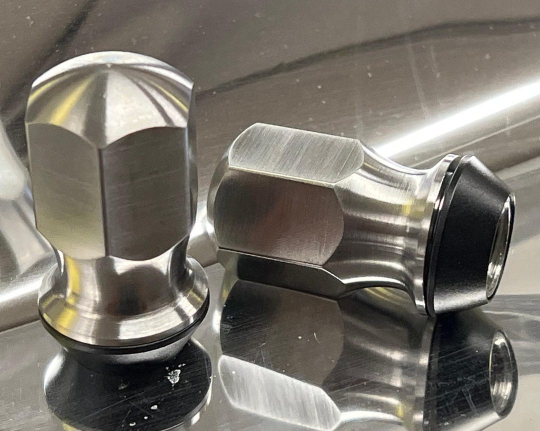 Conical Seat 60 Degree Titanium Lug Nuts