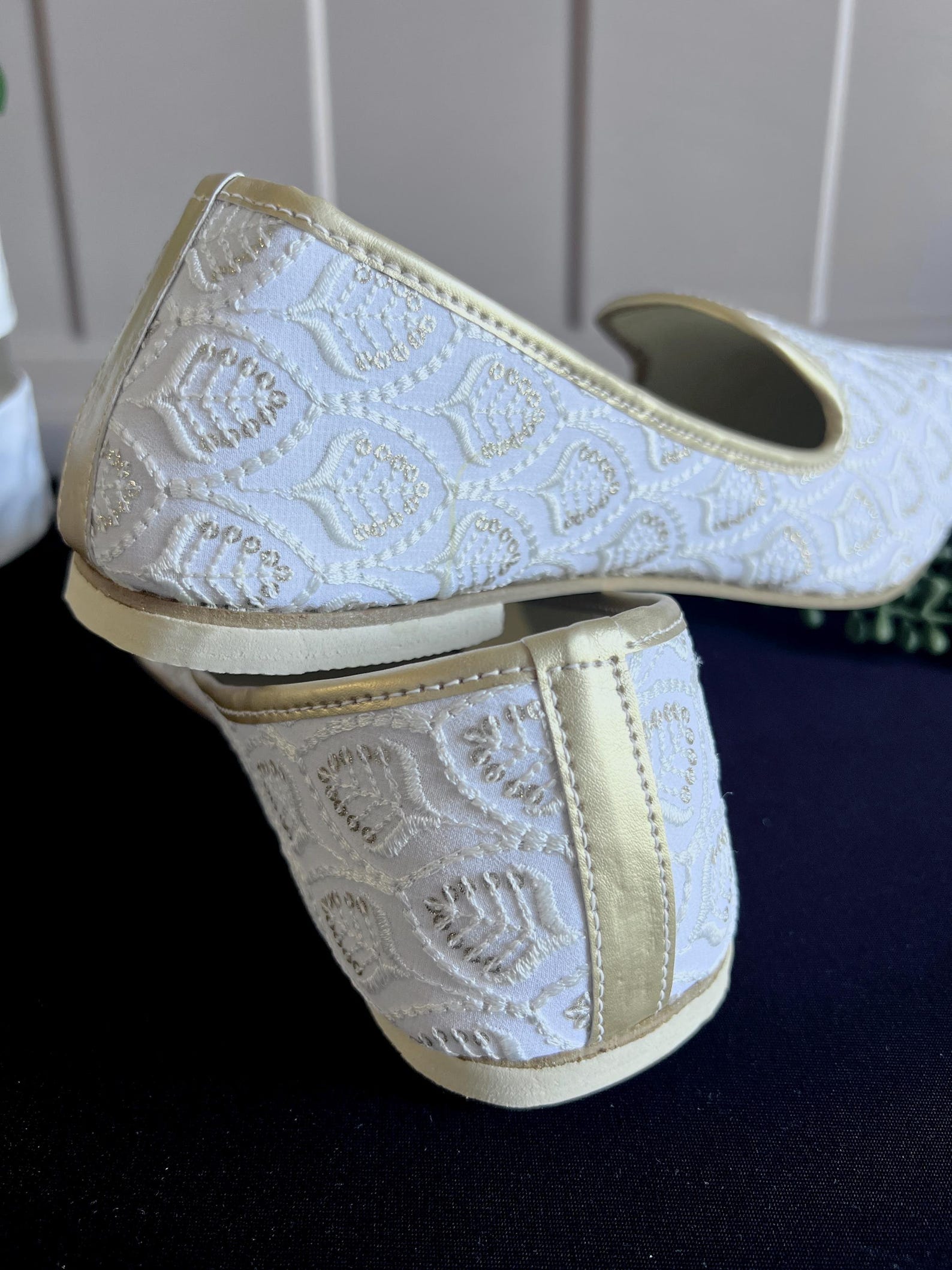 Handmade Mens Wedding Shoes in White | Mens Shoes for Kurtas ...