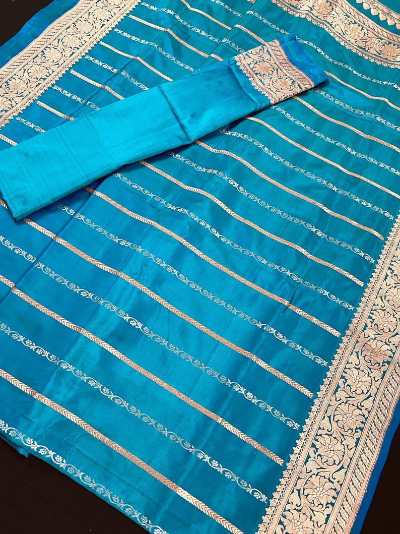 Dual Tone Turquoise Color With Undertone of Blue Pure Banarasi Katan ...