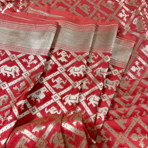 Gorgeous Peach Color Traditional Banarasi Silk Handloom Saree With ...