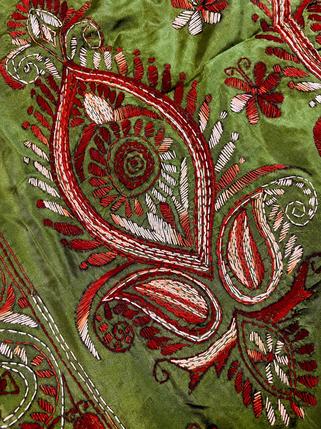 Mehndi Green Color Bangalori Silk Saree With Hand Kantha Stitch ...