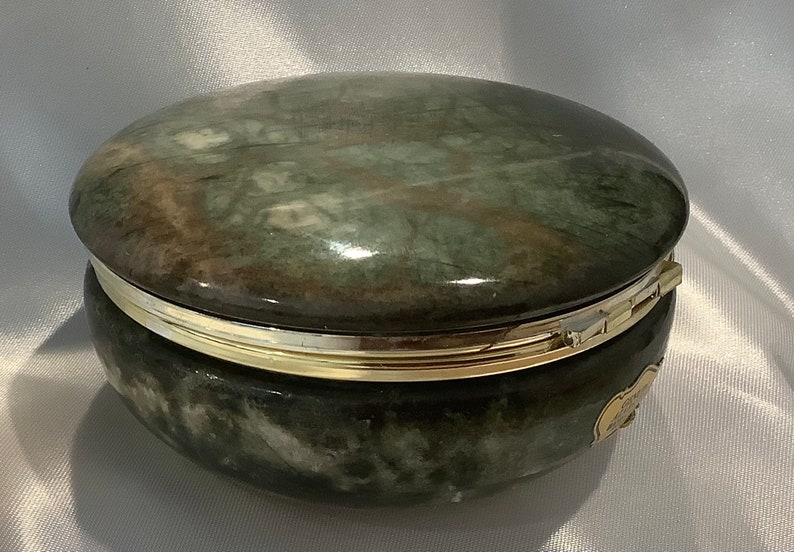 Alabaster Large Round Emerald Green Trinket Box With Hinged Brass Lid ...
