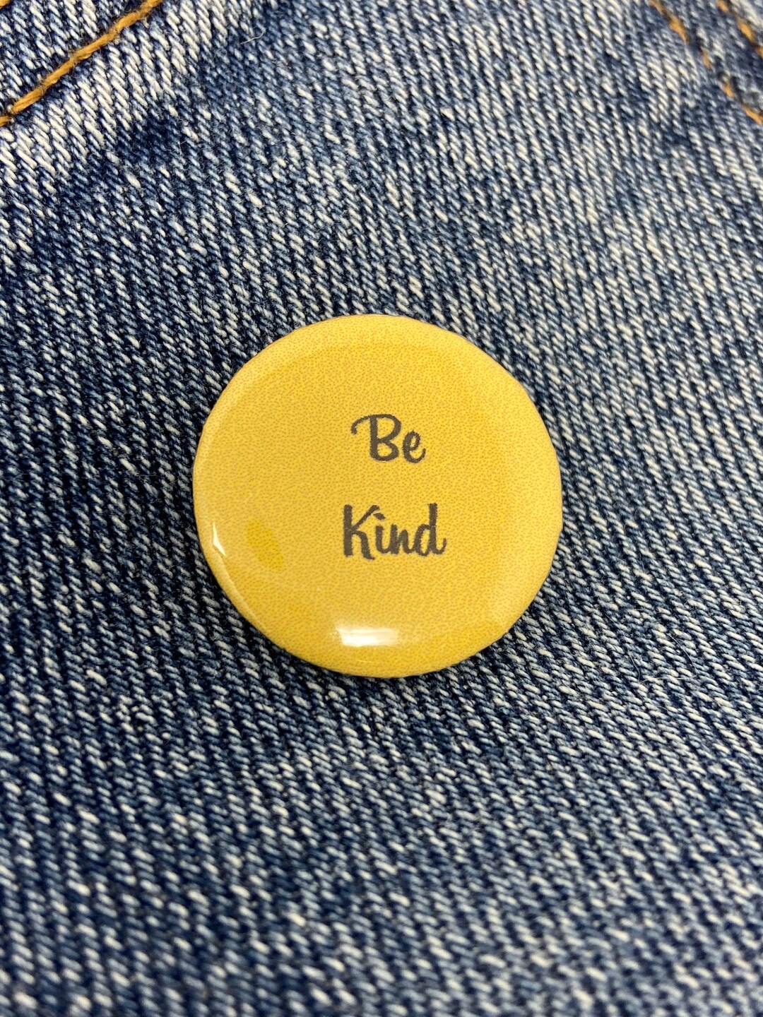 1 'be Kind' Button Badge - Etsy UK
