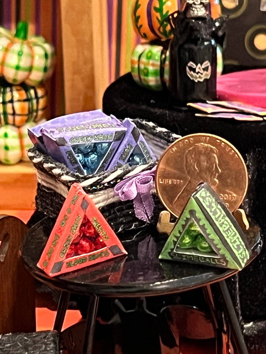 1:12 Creepshow Treats Bonbon Boxes Puke Puffs, Blood Drops Slimeballs ...