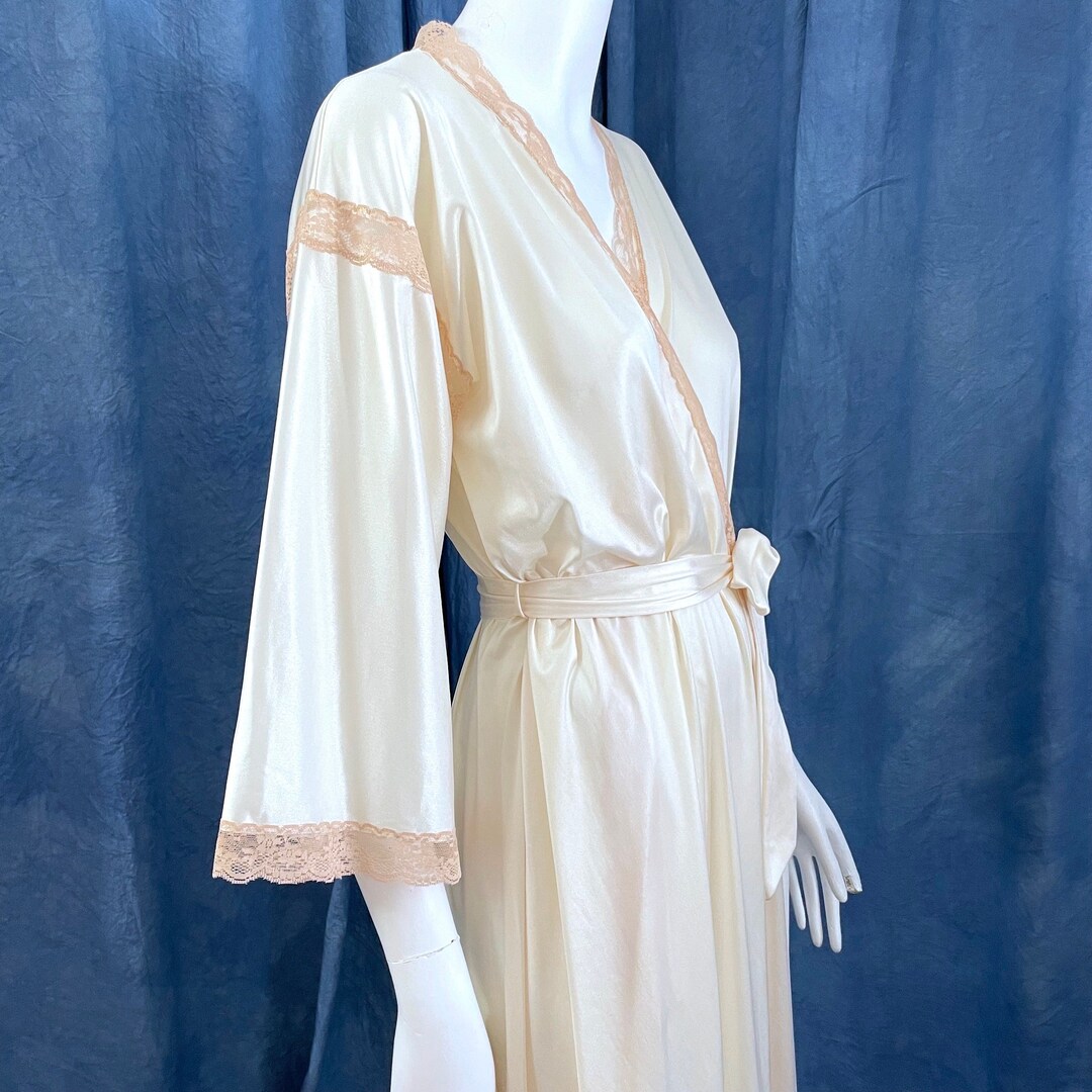 Vintage 1980's Bath Robe Cream Dressing Gown Long Nylon With Lace Trim ...