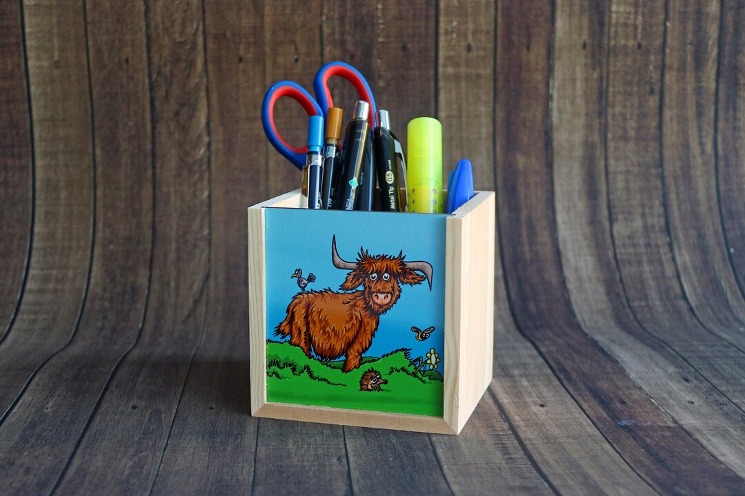 Highland Cow Farm Life Wooden Pencil Pot - Pen Holder - Desk Tidy ...
