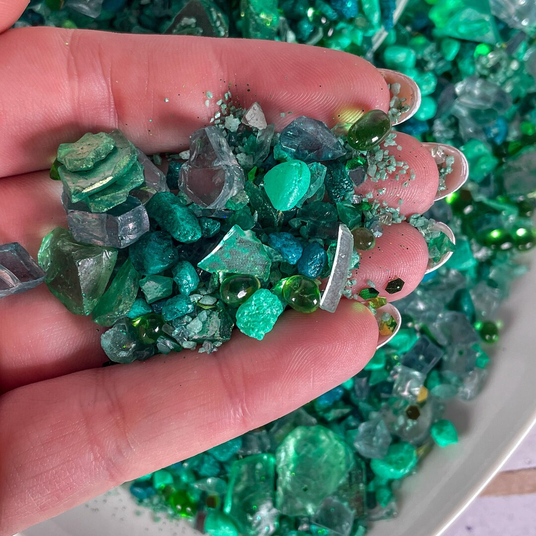 Emerald Green Crystal Mix Crushed Glass - Faux Crystal Chips - Glitter ...