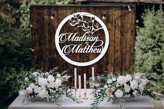 Circle Wedding Name Sign Round Floral Name Sign for Wedding - Etsy