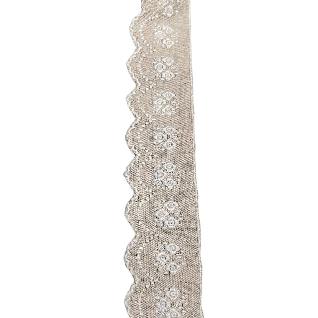 Embroidered Flowers on Linen- Scalloped Edge- Trim 5854- 1.5 Inches ...