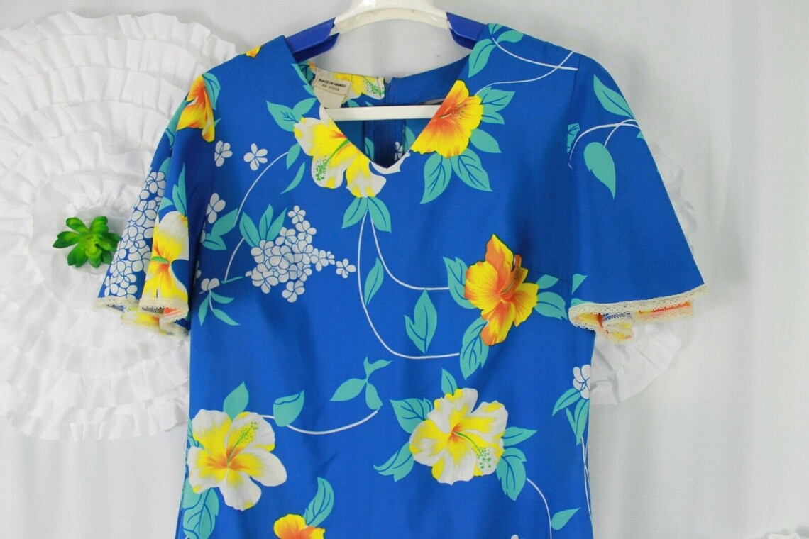 Vintage Made in Hawaii Blue Floral Hibiscus Mumu Dress Flutter Sleeve ...