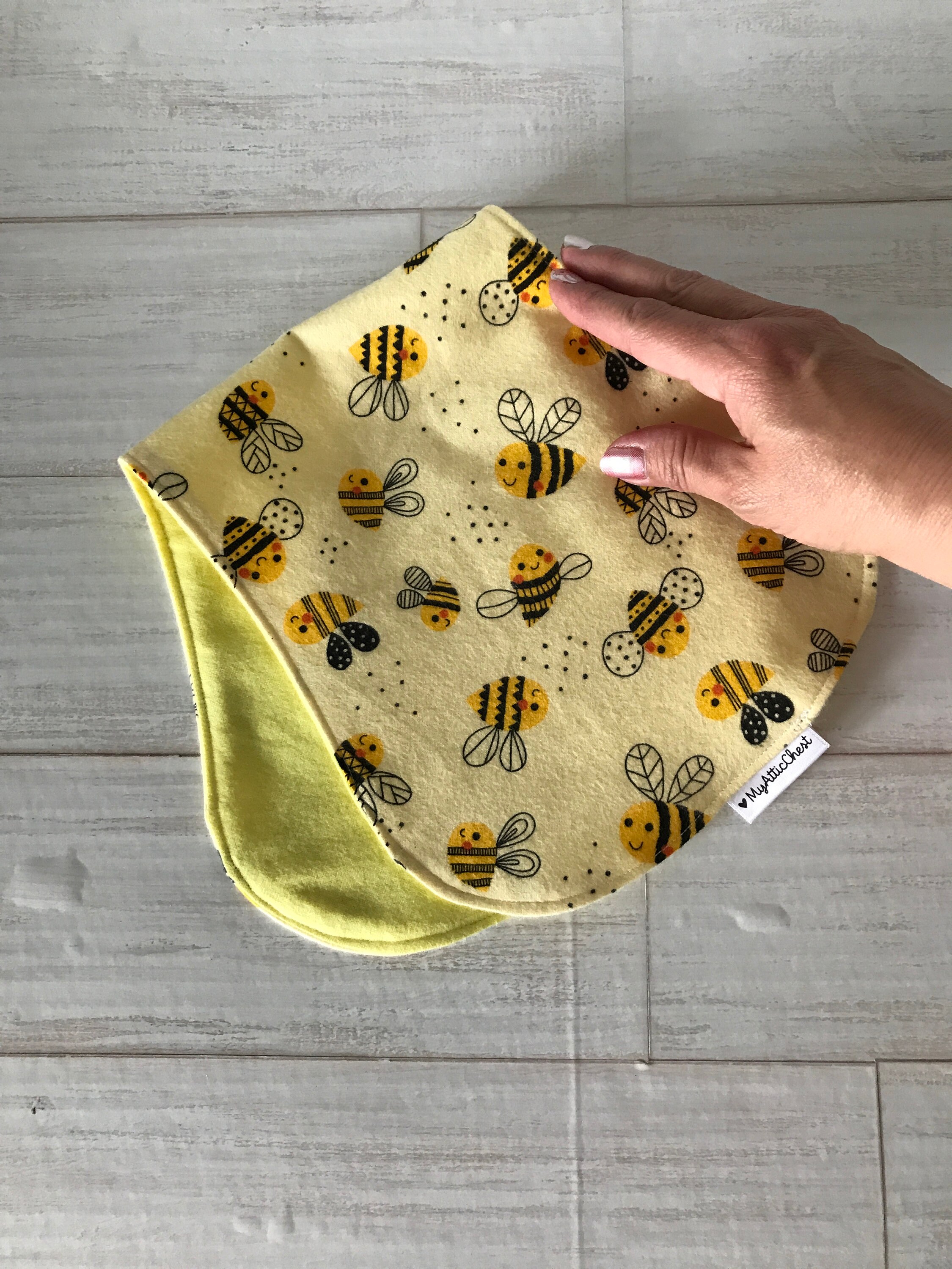Bumble Bee Burp Cloth Bee Nursery Theme Busy Bee Burp Cloth - Etsy UK