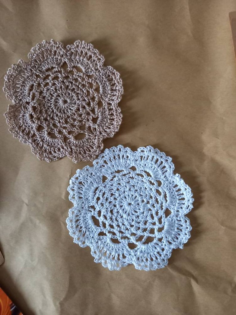 20 Crocheted Motifs .crochet Miniature White,beige Flowers& Leaves ...