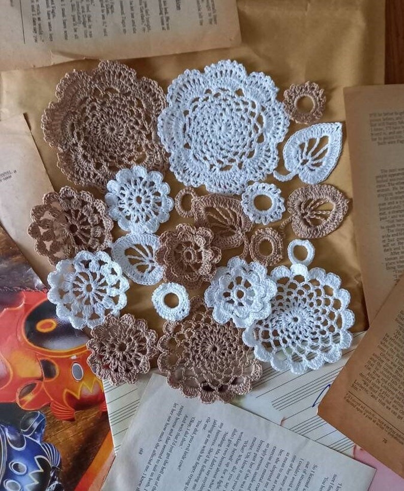 20 Crocheted Motifs .crochet Miniature White,beige Flowers& Leaves ...