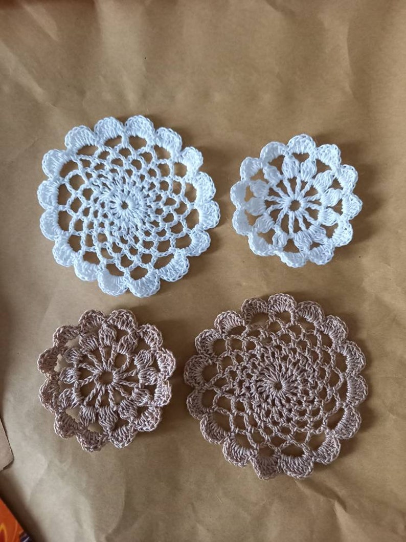 20 Crocheted Motifs .crochet Miniature White,beige Flowers& Leaves ...