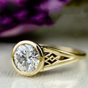 Split Shank Engagement Ring, Bezel Set Wedding Ring, Solitaire Ring ...