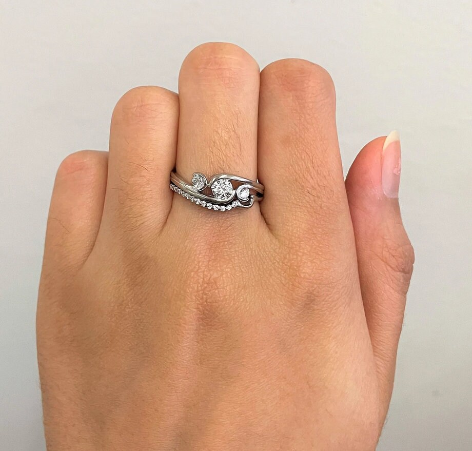 Three Stone Vintage Engagement Ring Set, Swirl Wedding Ring, Round Cut ...