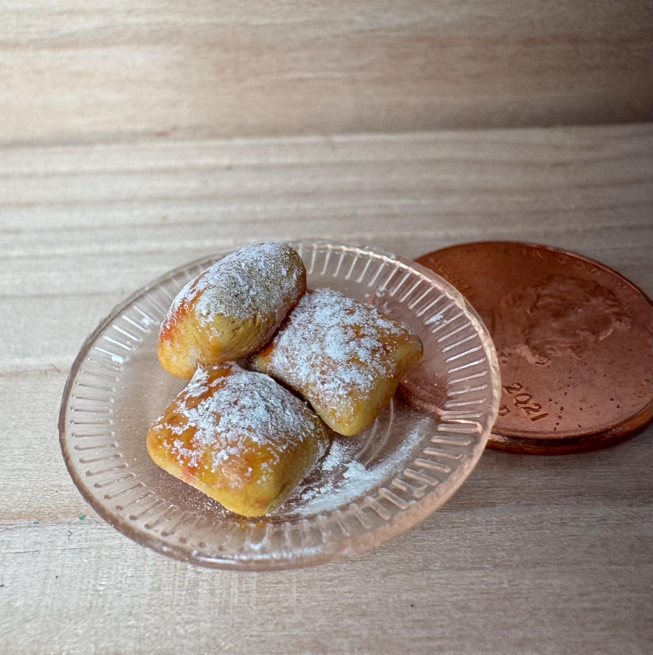 1:12 Scale Miniature Beignet Plate - Etsy