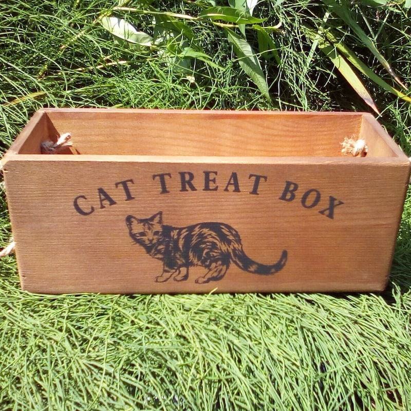 Vintage Wooden Box Cat - Etsy UK