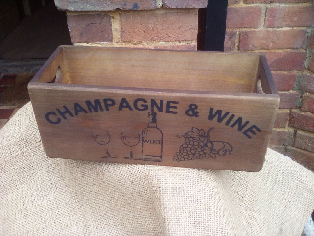 A Really Gorgeous Vintage Style Champagne & Wine Wooden Storage Box ...