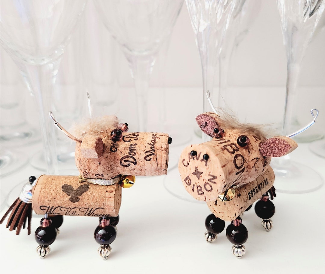 Wine and Champagne Cork Highland Cow Figurine, Western Gifts for Men ...