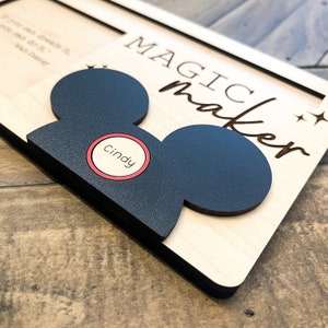 Magic Maker Disney Inspired Sticky Note & Pen Holder // Disney Teacher ...