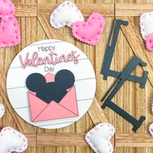 Mini Pink Disney-inspired Valentine's Day Sign // Mickey Love Letter ...