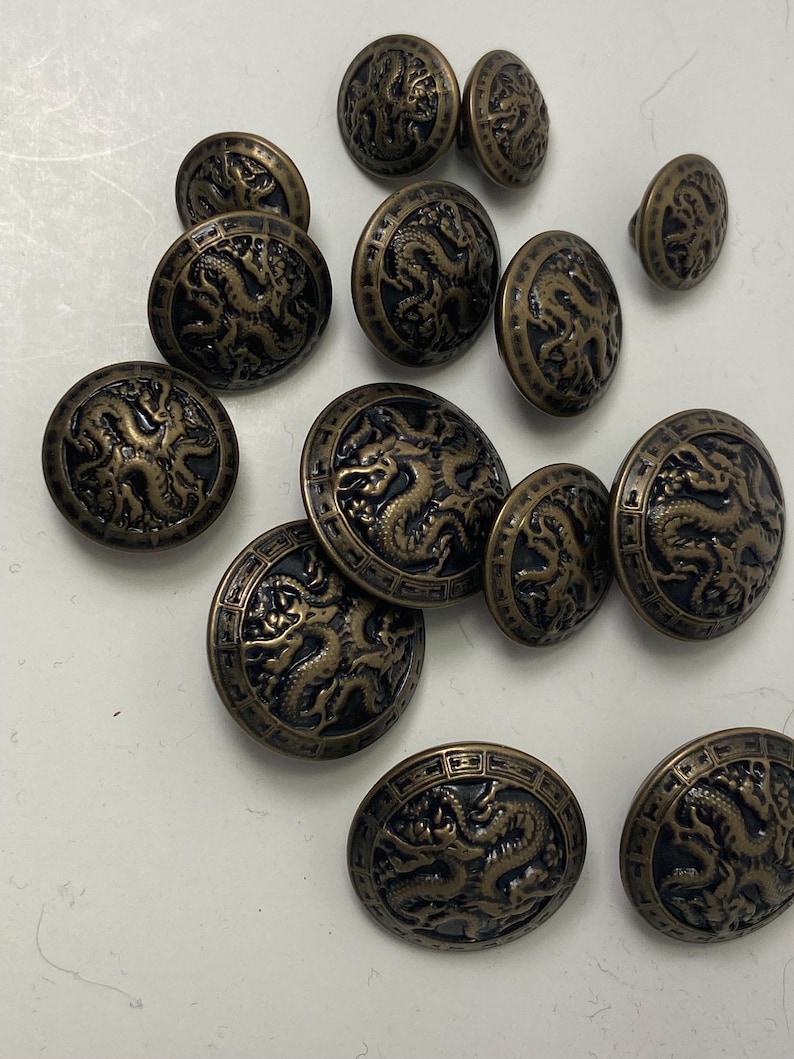 5 Dragon Antique Tone Buttons in 3 Sizes. #89 - Etsy