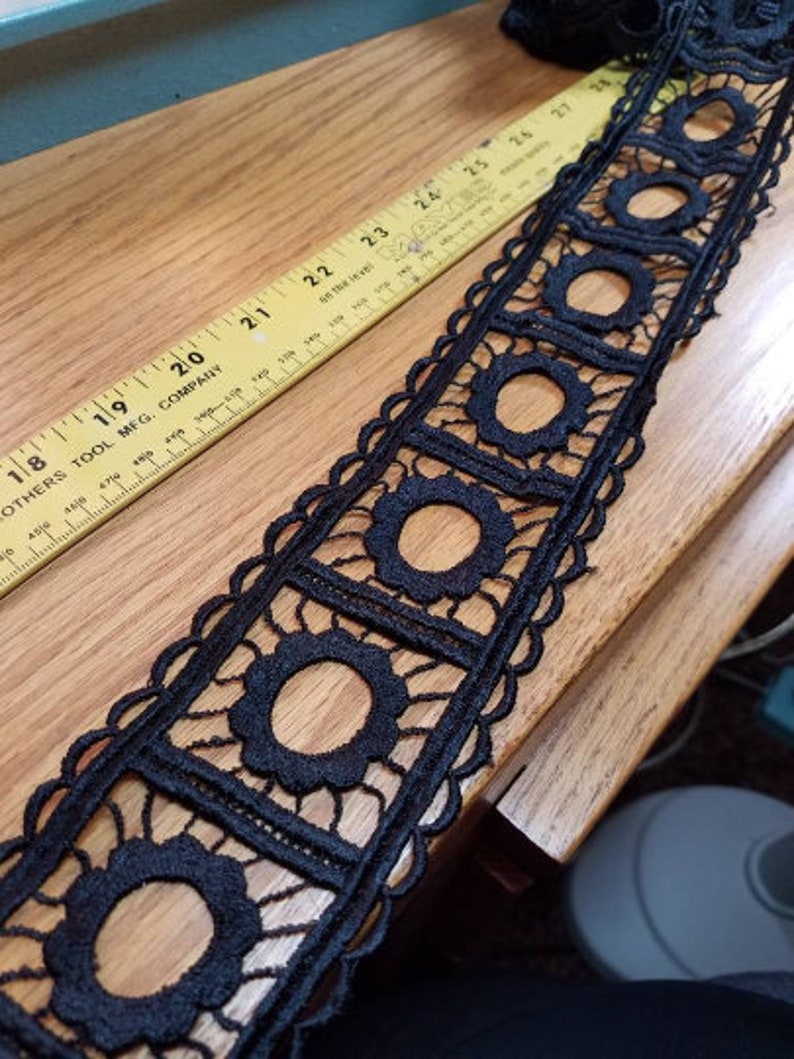 Large Box Lace, 2 1/2 Inches Wide, Venise Lace Black, Sold by the Yard ...